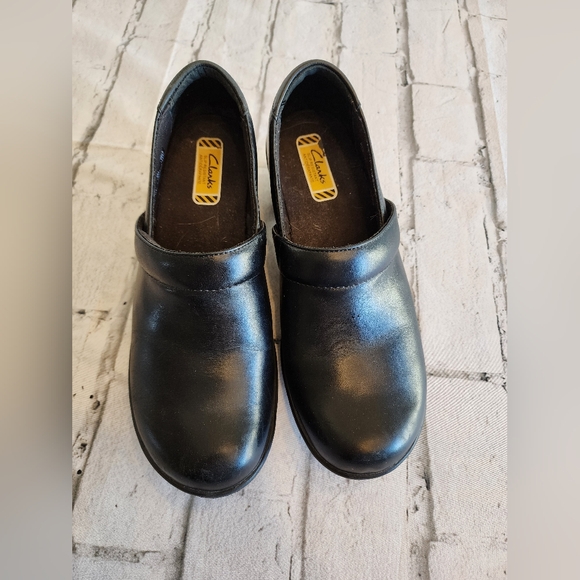 Clarks | Shoes | Leather Womens Clark Shoes | Poshmark
